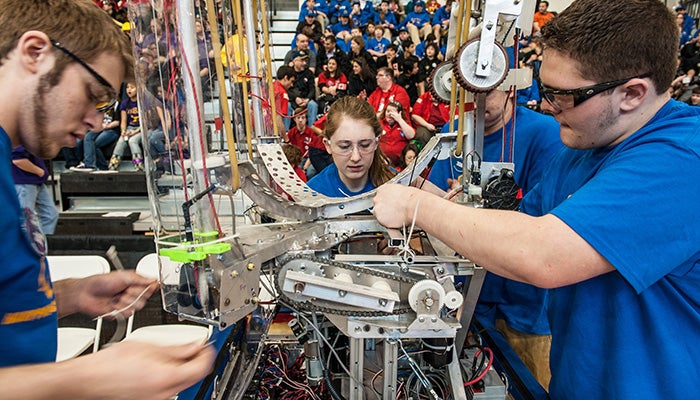 Rensselaer Hosting New York Tech Valley Regional FIRST® Robotics ...